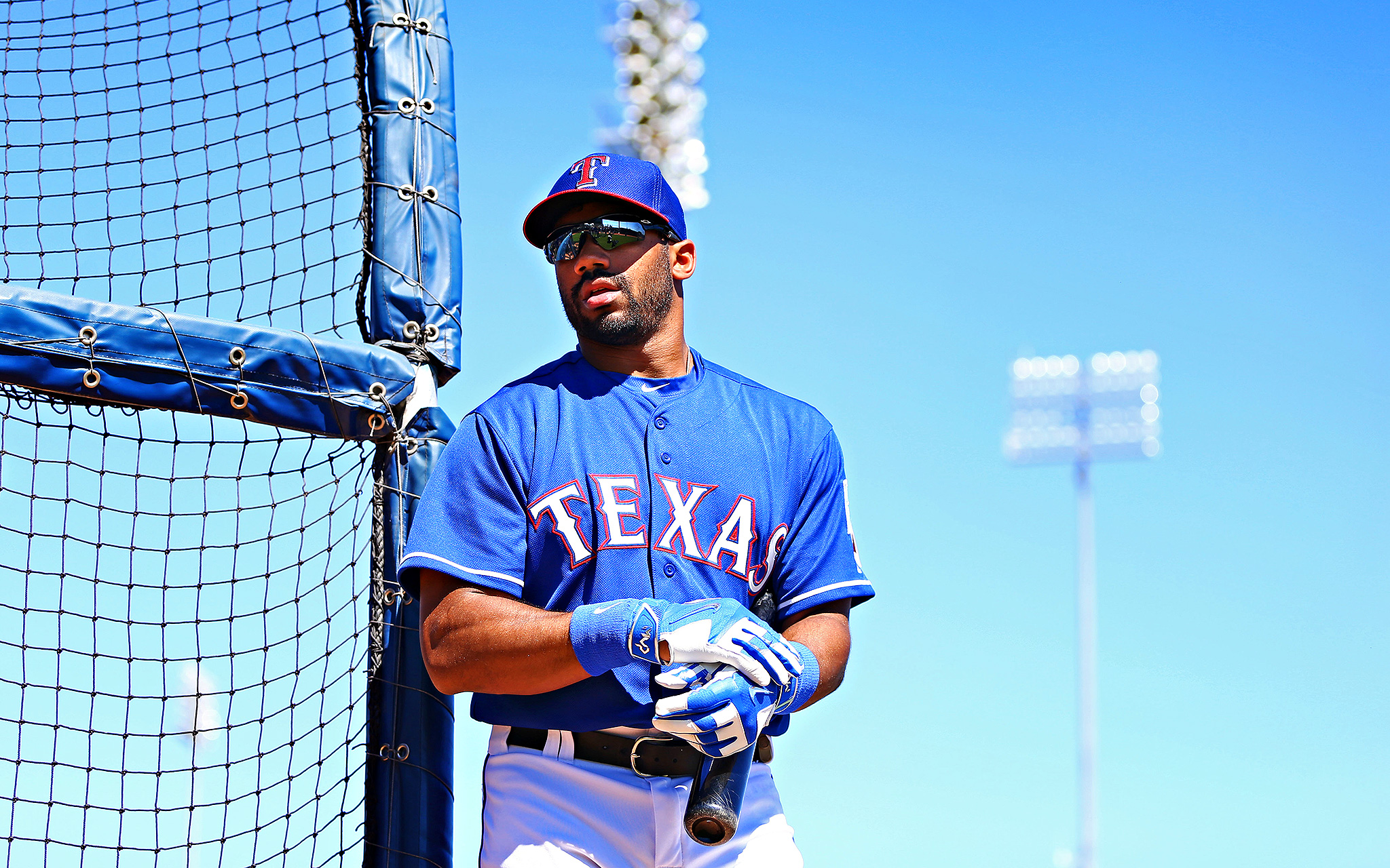 Russell Wilson visits the Rangers - The Week in Pictures: March 23 ...