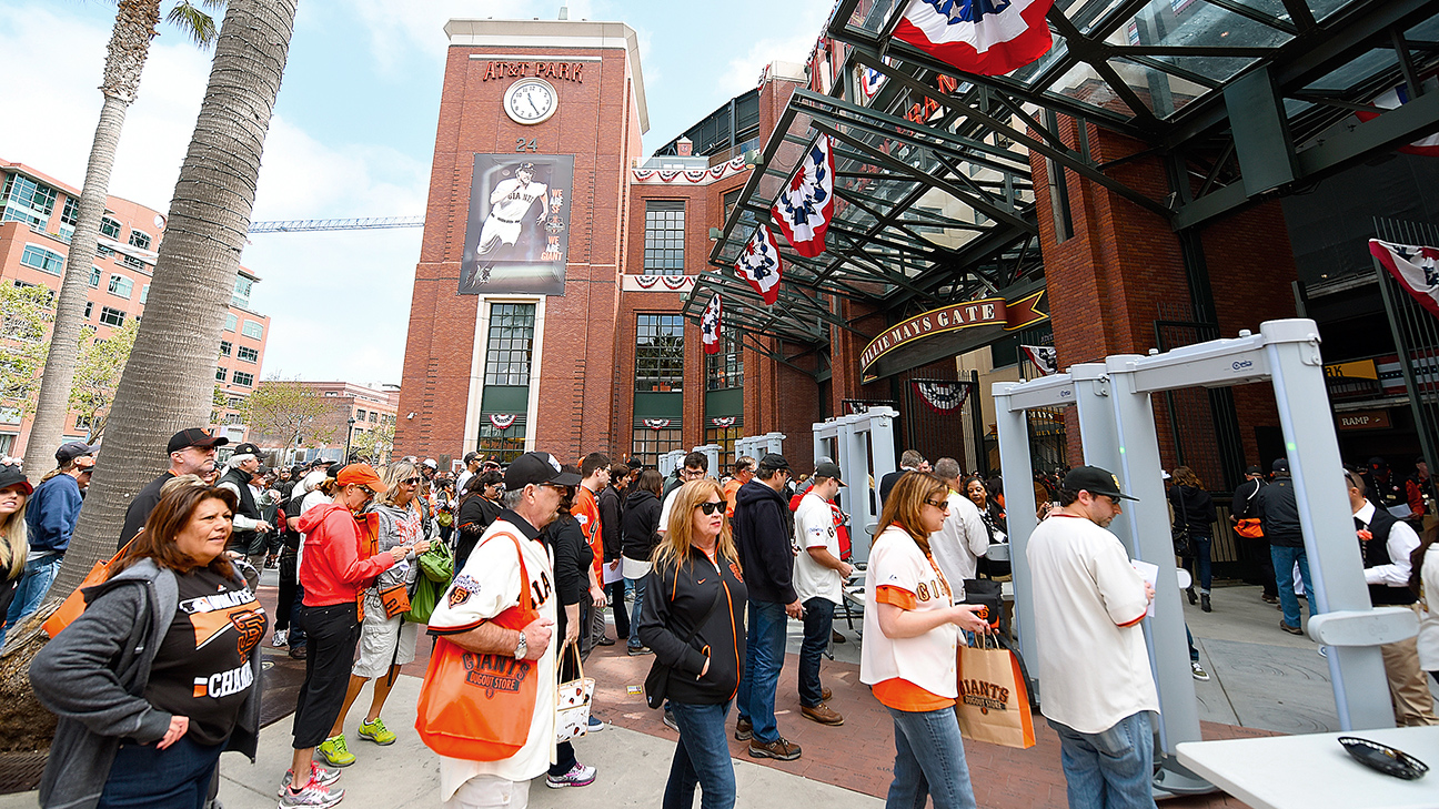 Raiders talk to MLB's Giants; Mark Davis says 'all options open' - ABC7 ...