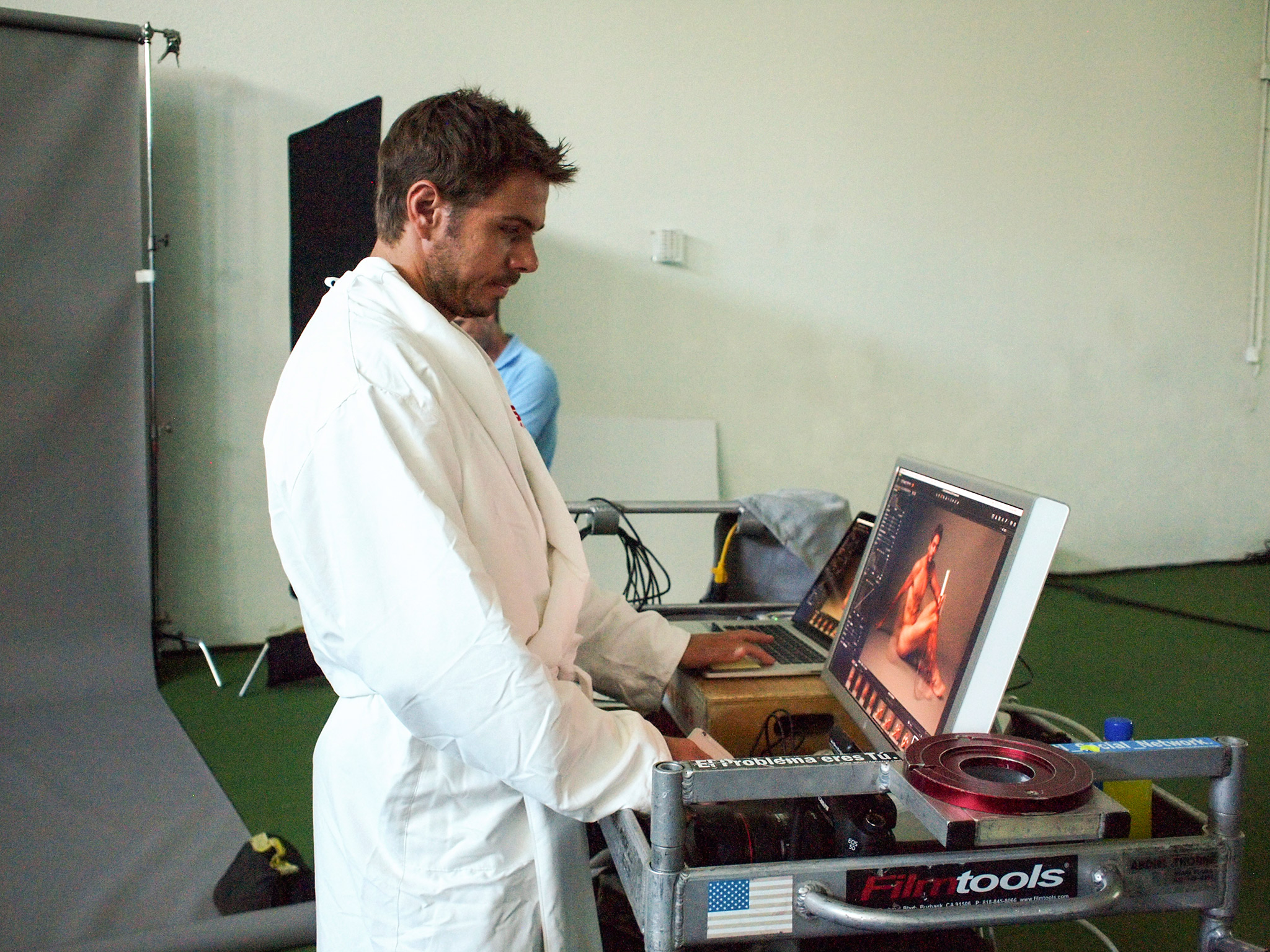 Swiping left - BODY ISSUE 2015: BEHIND THE SCENES - ESPN