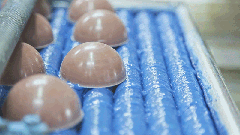 Inside Wilson's tennis ball factory - ESPN
