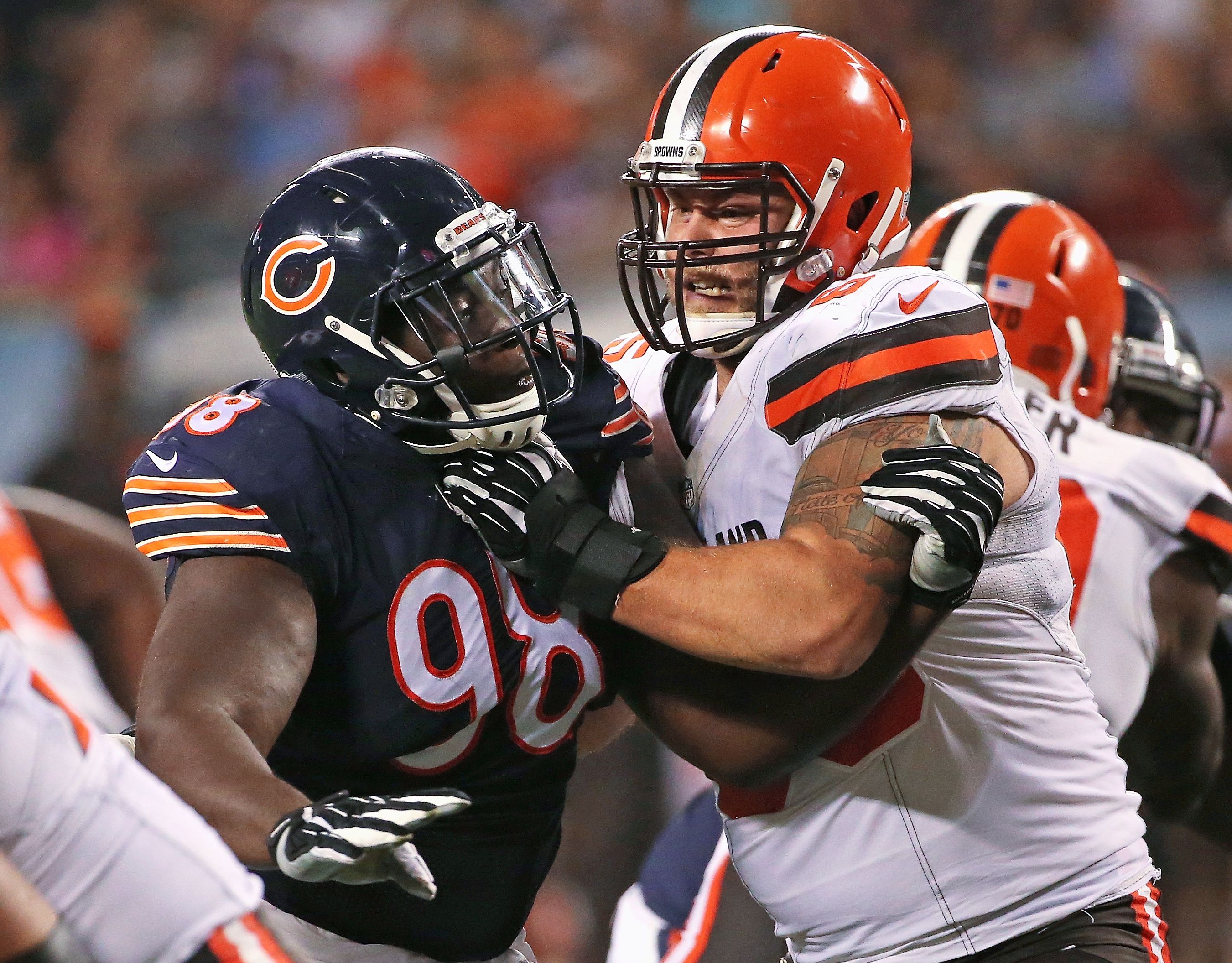 Eric Olsen battles Brandon Dunn - Photos: Best of NFL preseason Week 4 ...