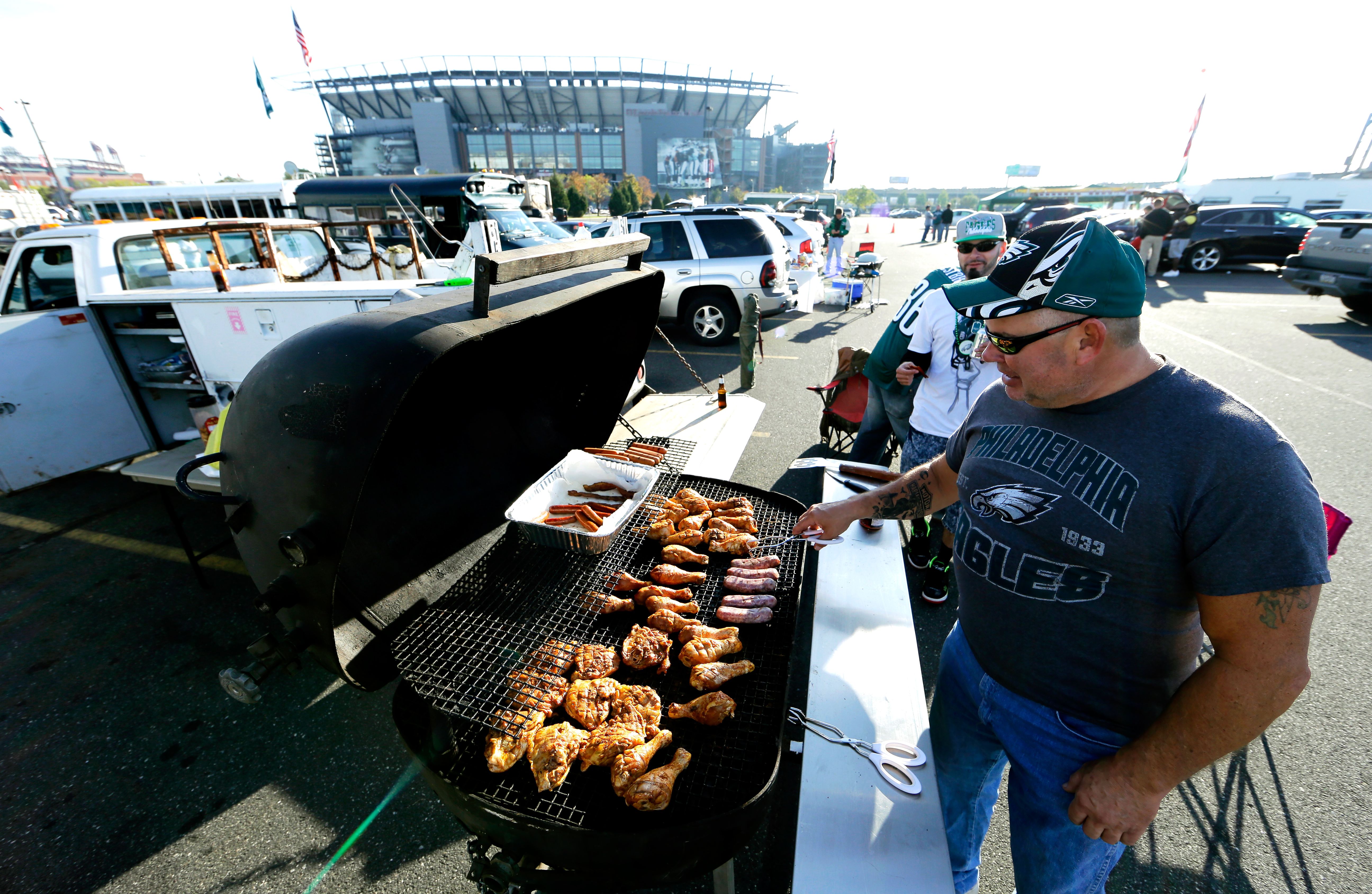 Tailgating - Photos: Saints vs. Eagles - ESPN