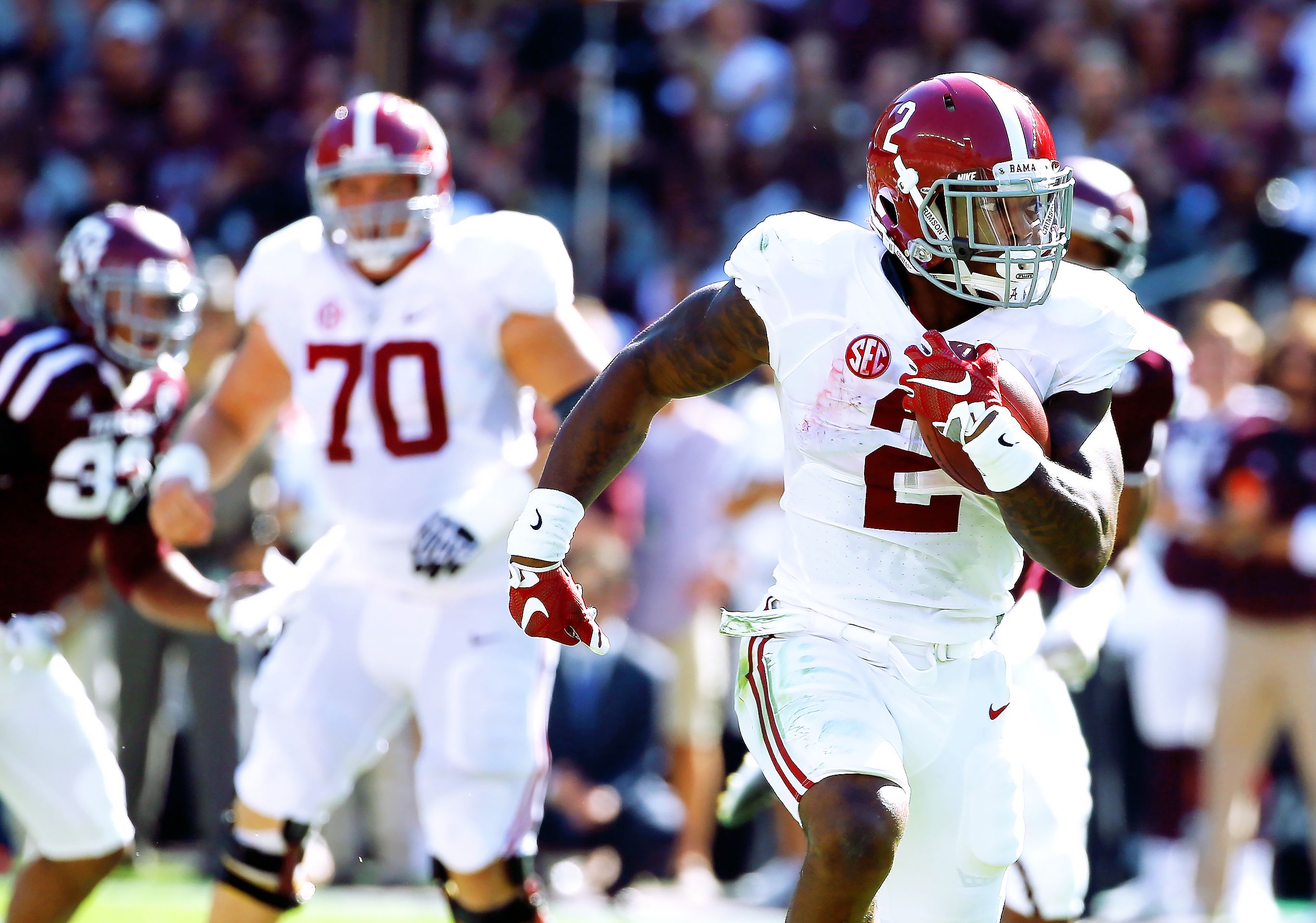 Derrick Henry - Top Photos of the Four Matchups in Week 7 of Top 25 ...