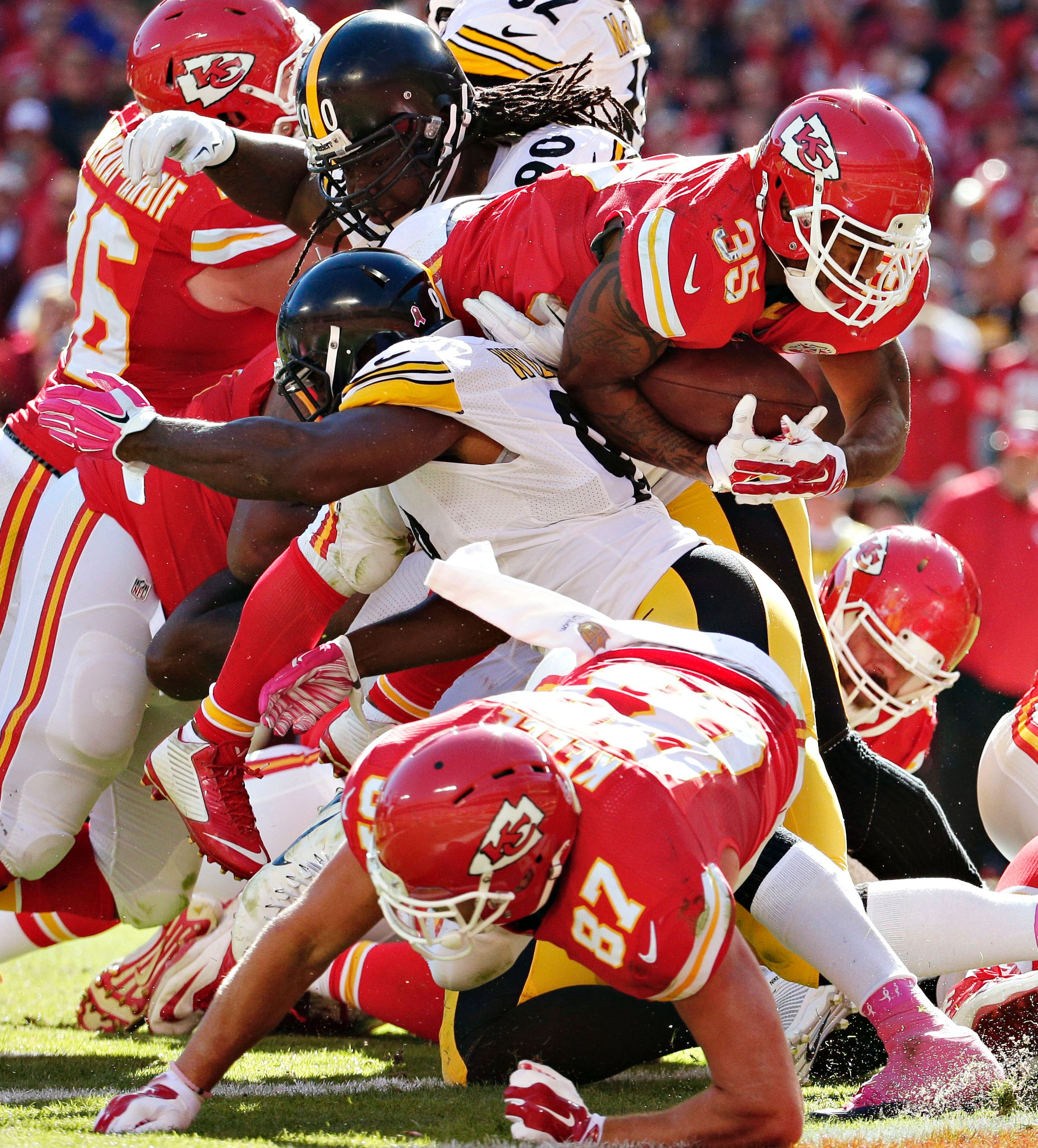 Charcandrick West - Photos: Steelers vs. Chiefs - ESPN