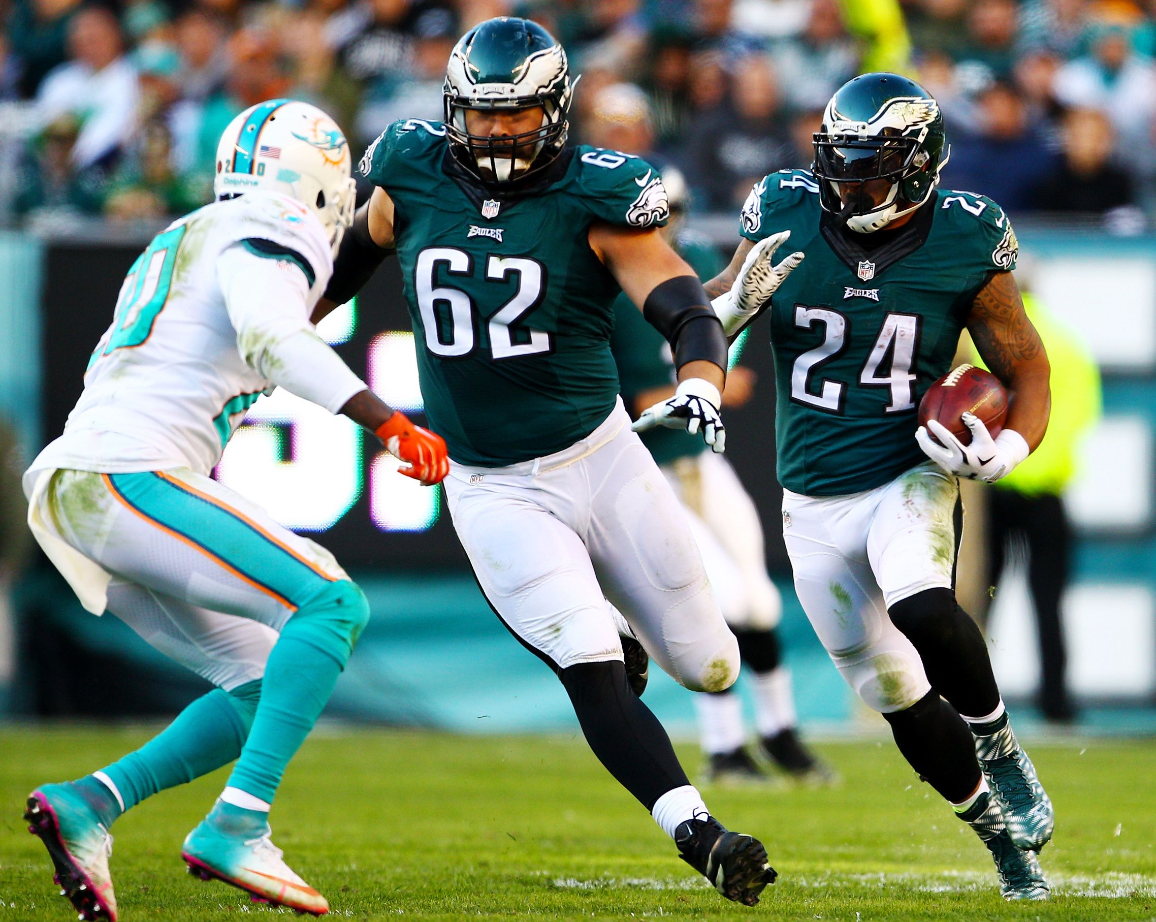 Ryan Matthews - Photos: Dolphins vs. Eagles - ESPN