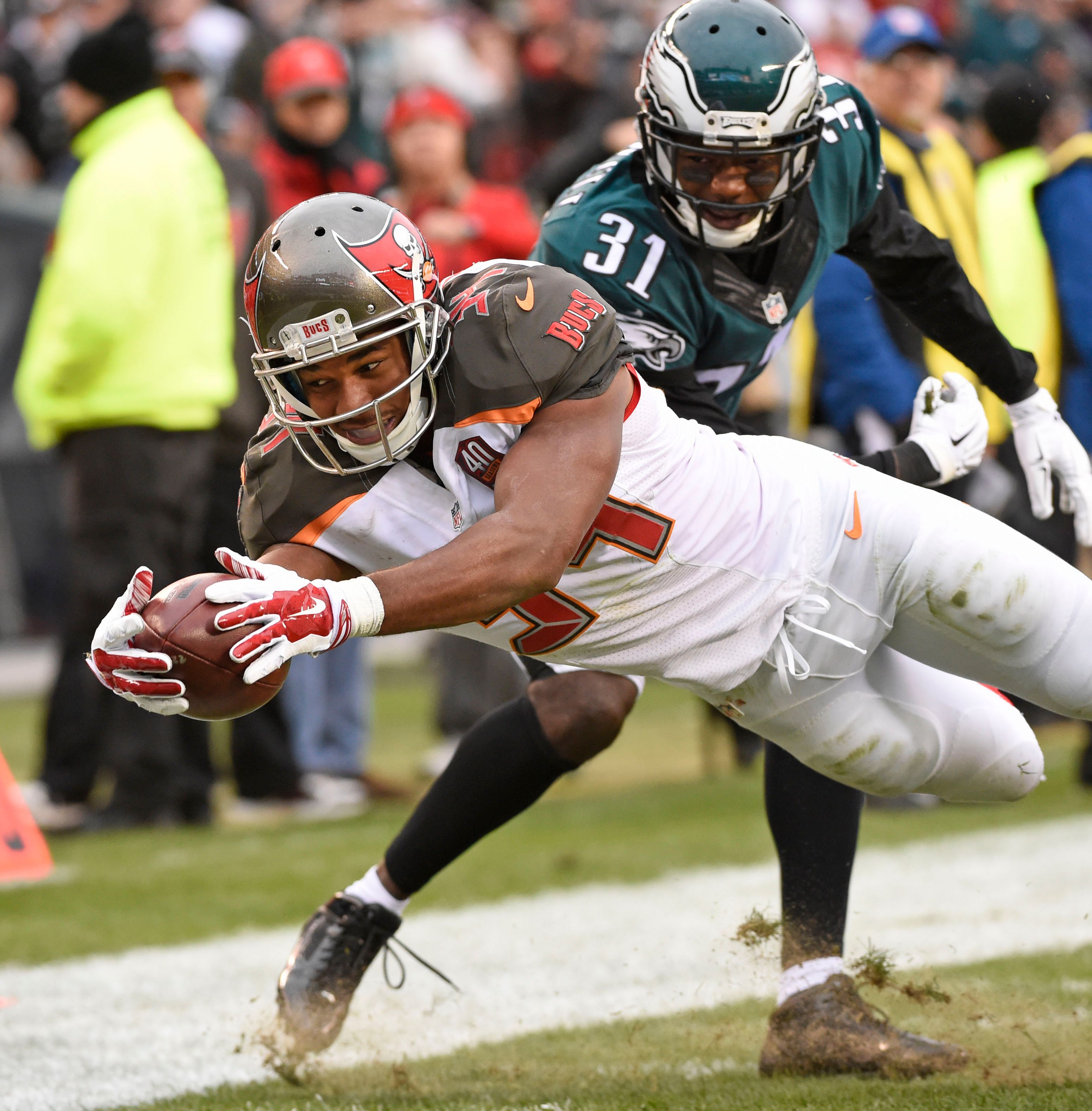 Charles Sims - Best NFL Photos from Week 11 - ESPN