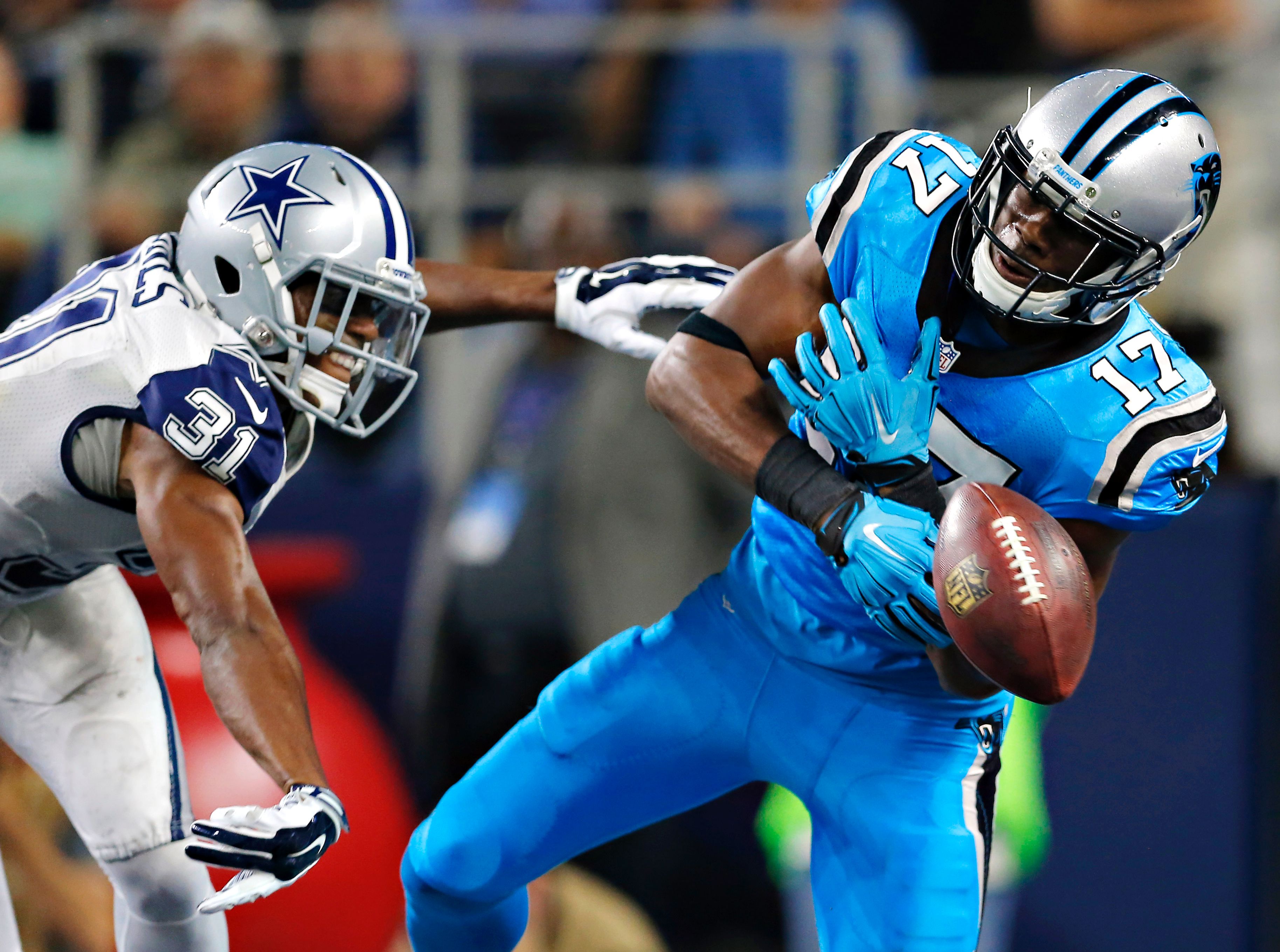 Byron Jones - Best NFL Photos from Thanksgiving - ESPN