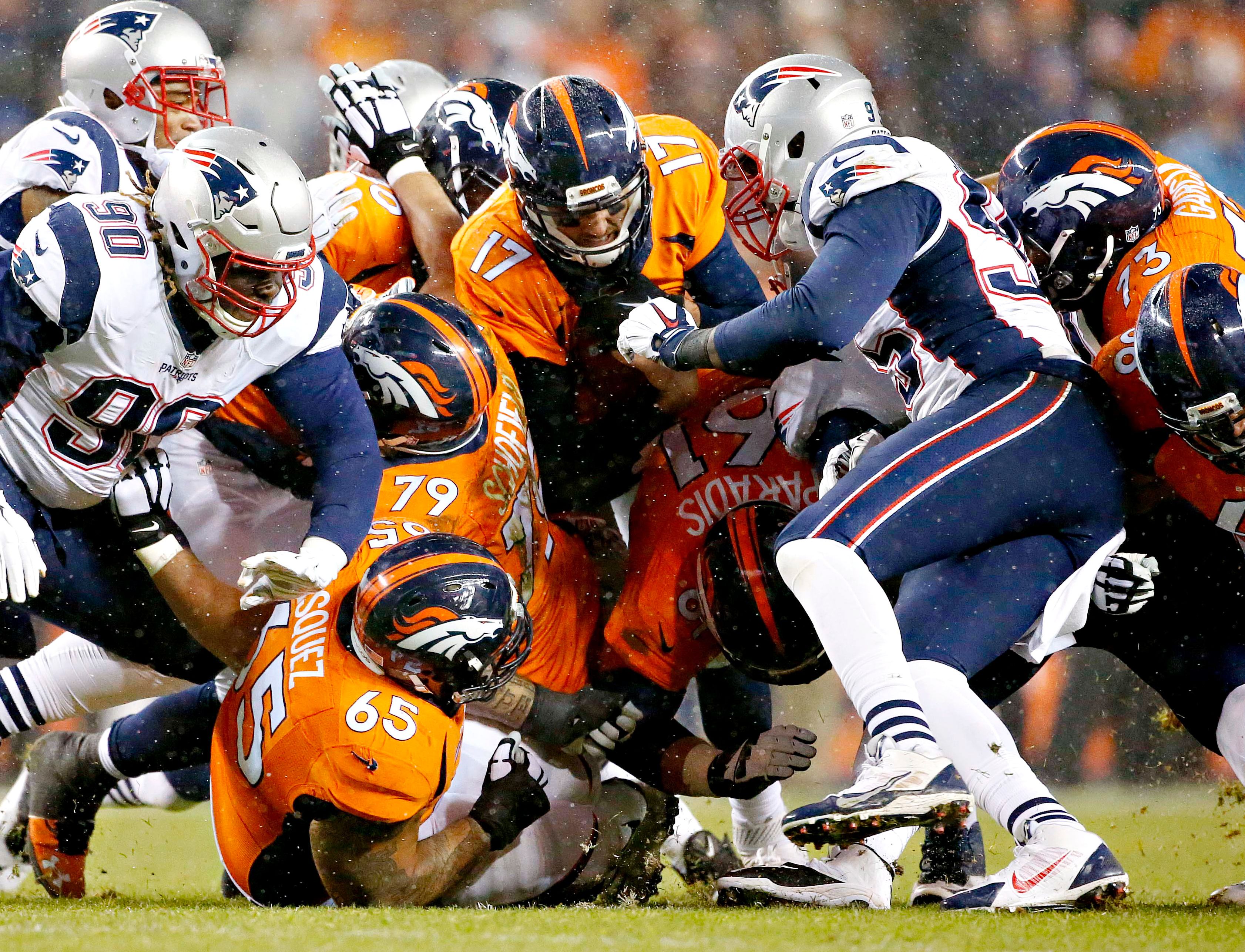 Broncos first down - Photos: Patriots vs. Broncos - ESPN