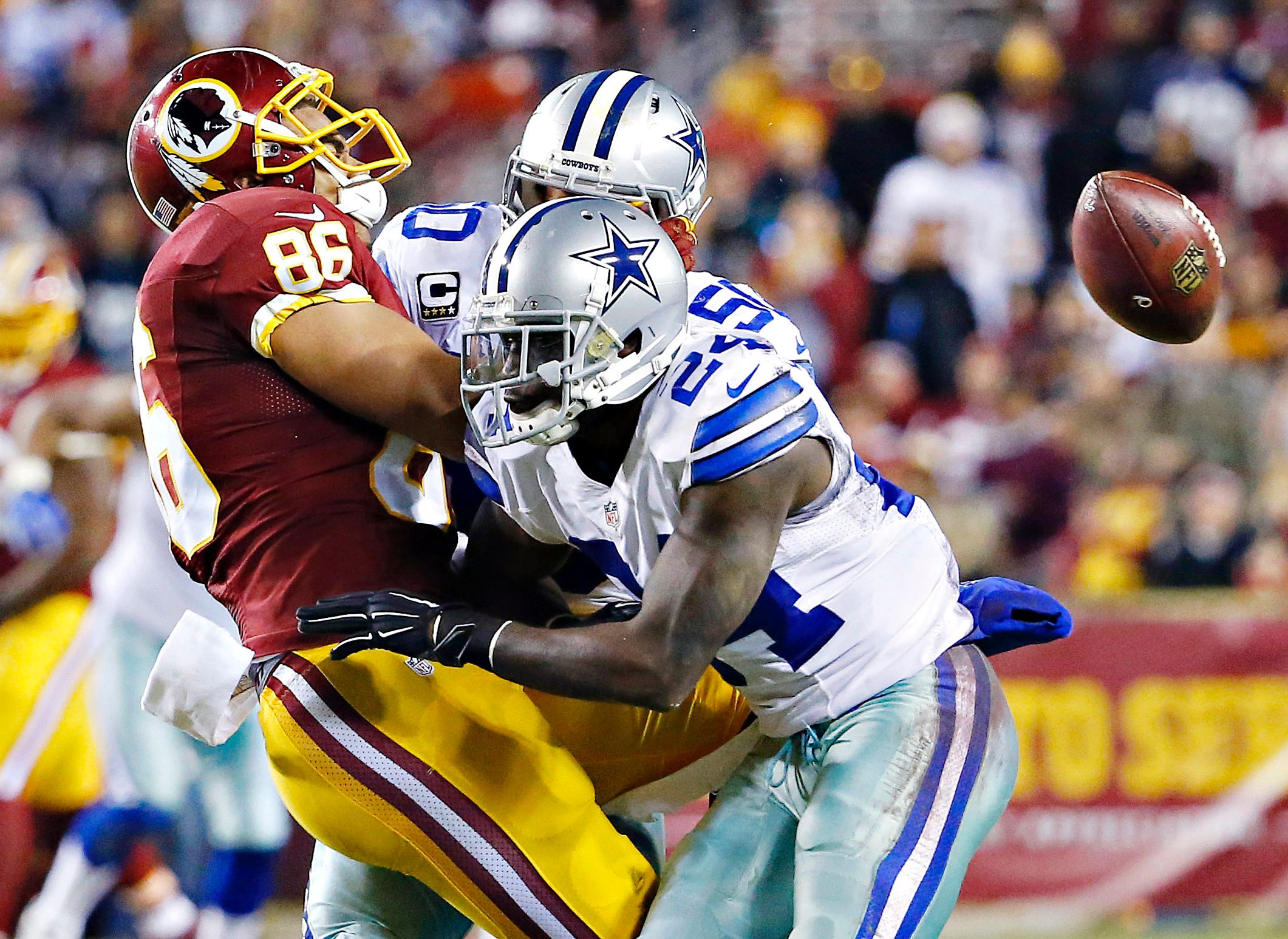 Sean Lee - Photos: Cowboys vs. Redskins - ESPN