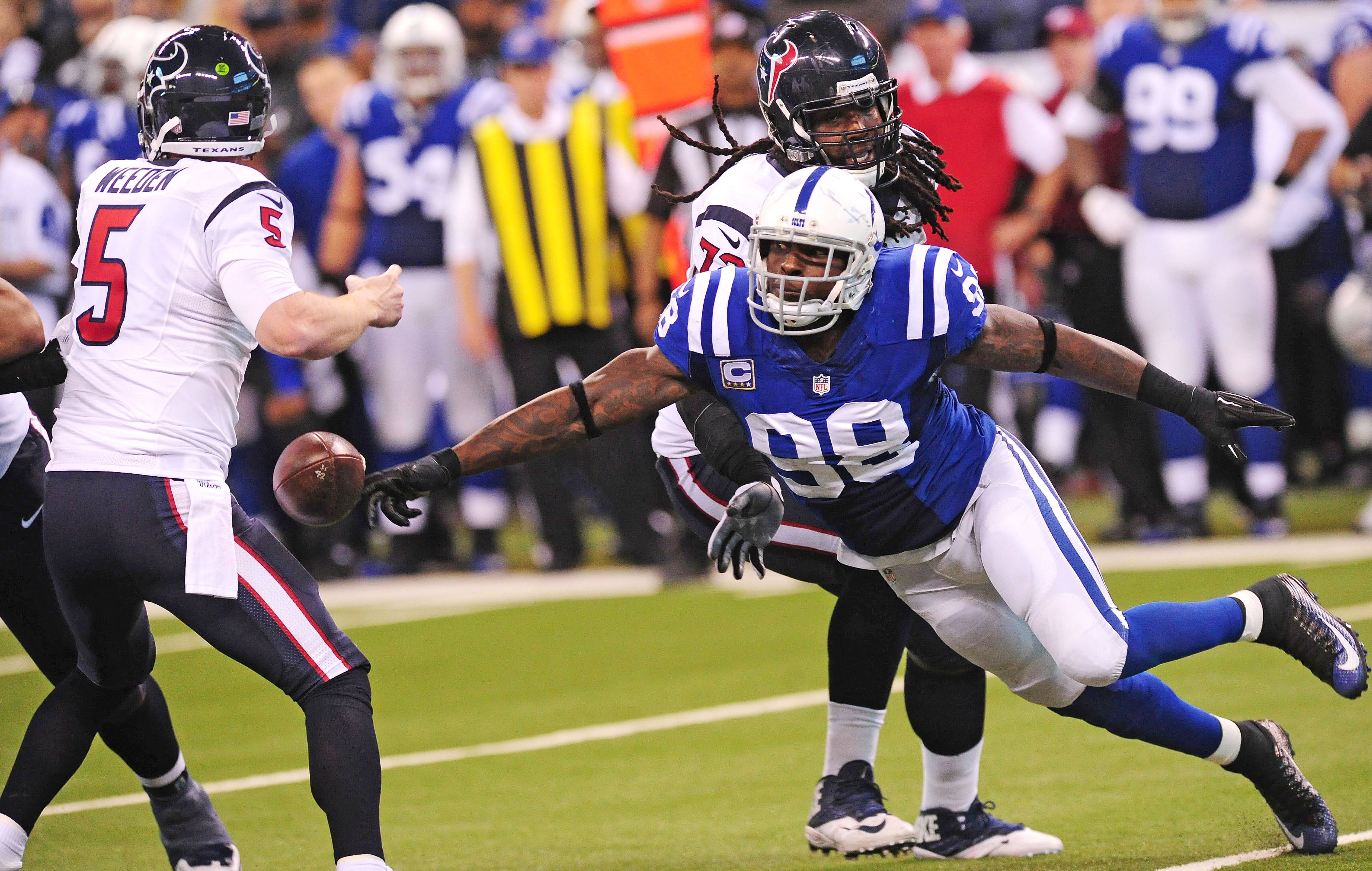 Robert Mathis - Best NFL Photos from Week 15 - ESPN