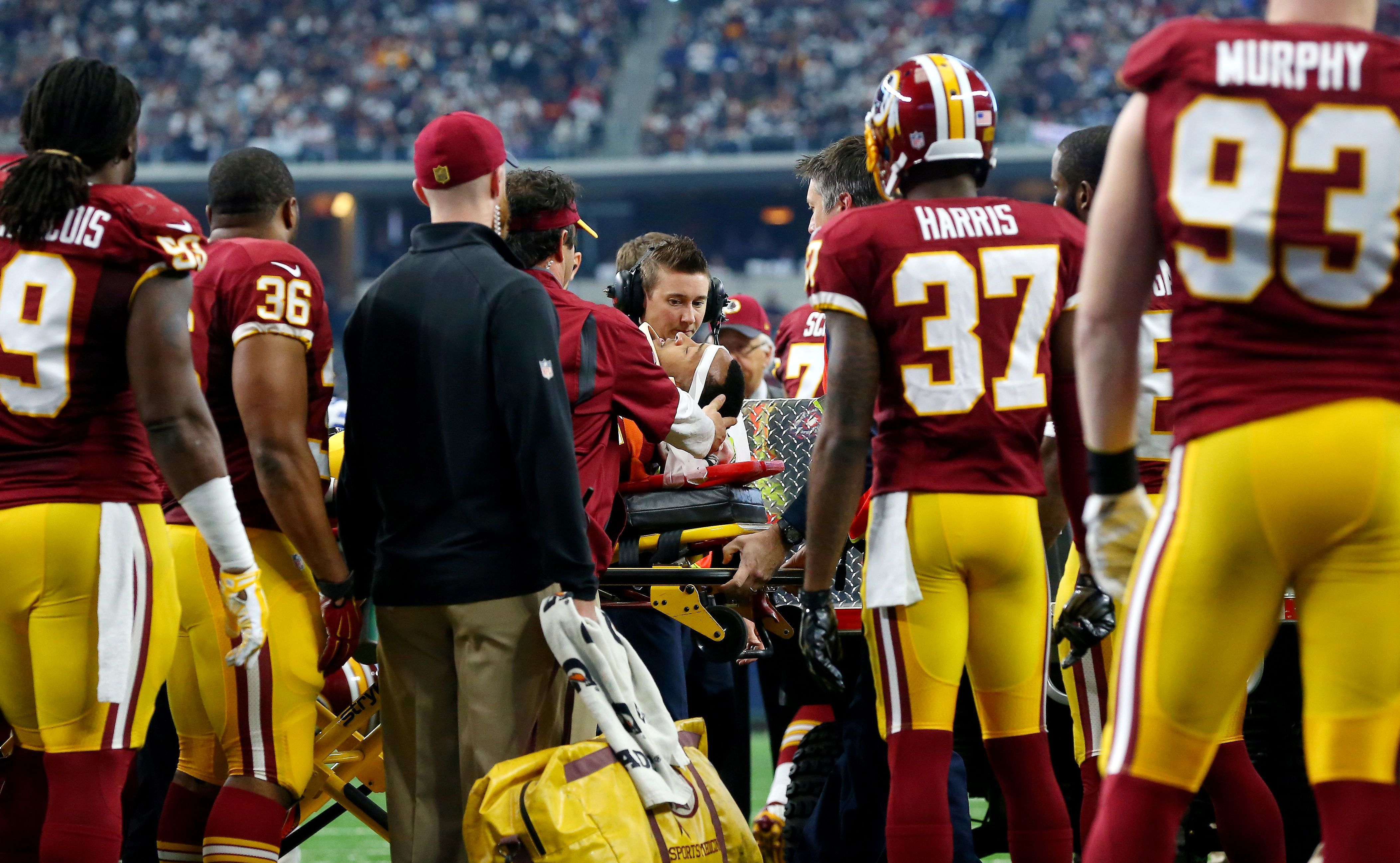 Dashaun Phillips - Photos: Redskins vs. Cowboys - ESPN