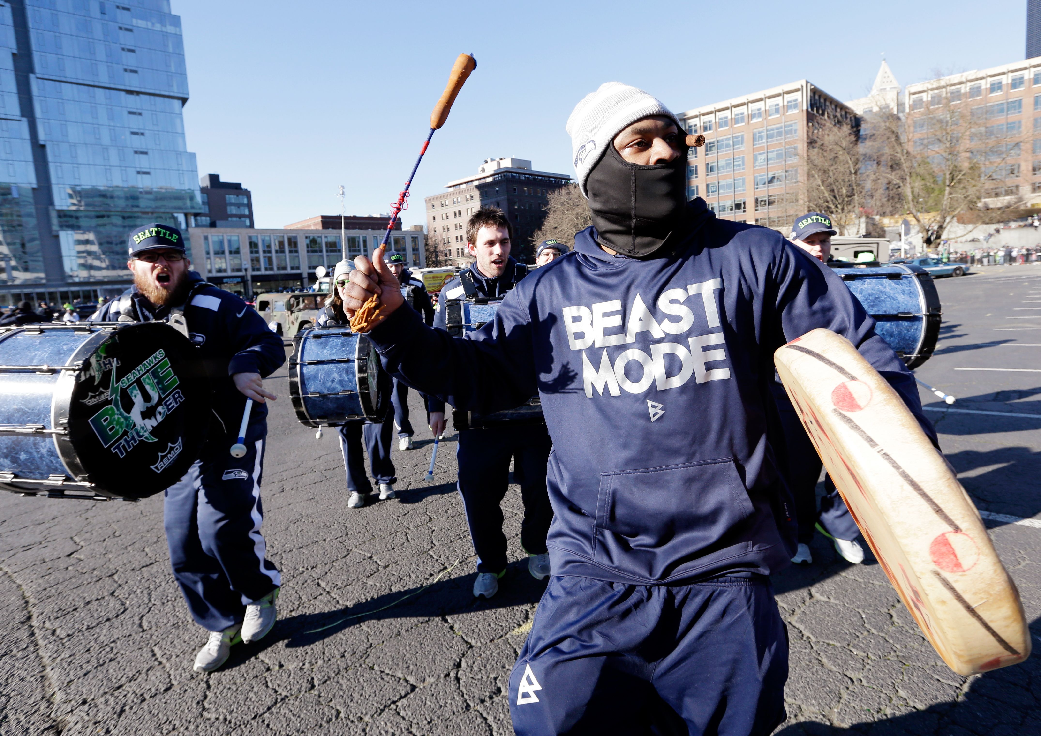 Marshawn Lynch - Best of Beast Mode: Marshawn Lynch Through the Years ...