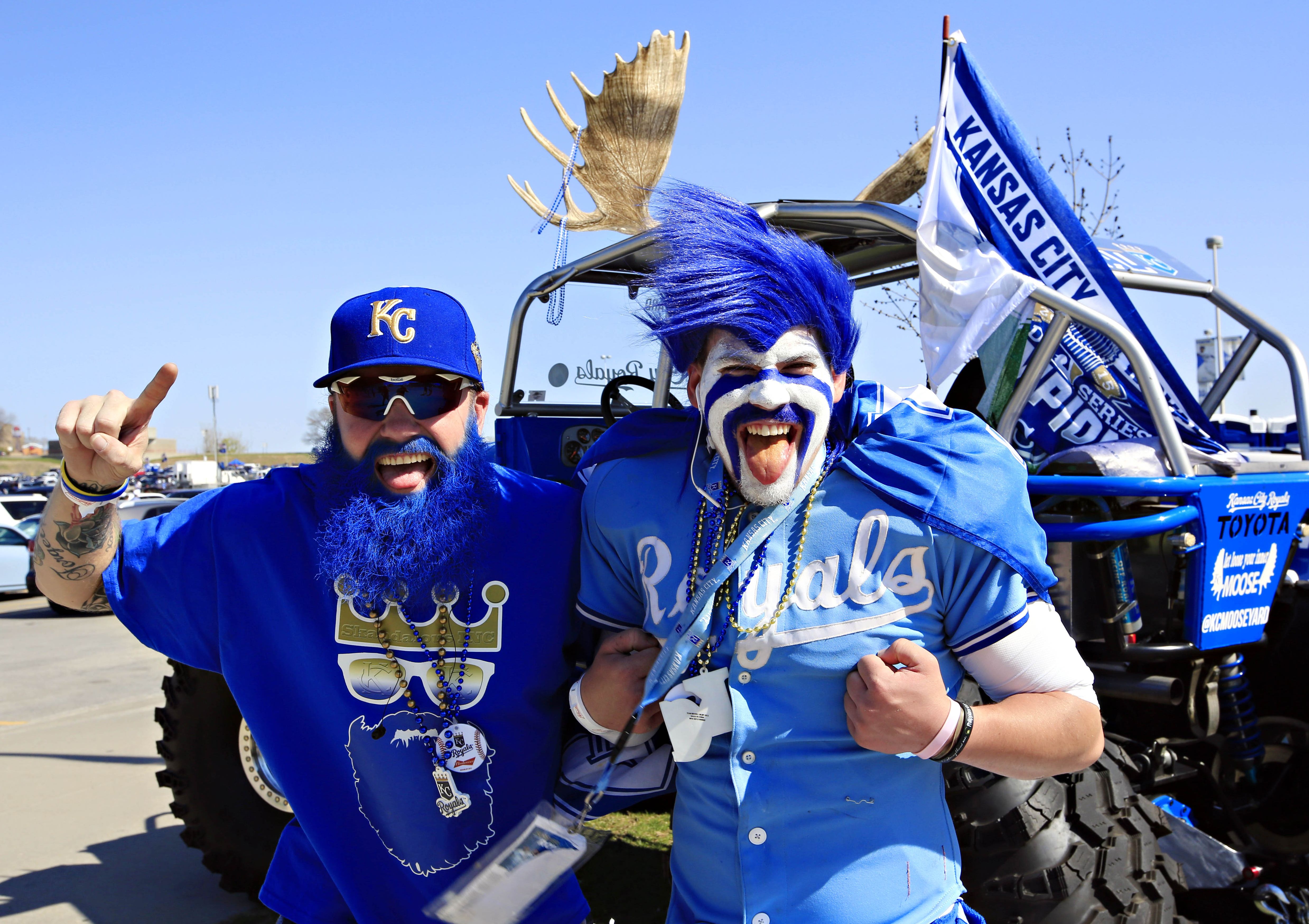 True blue (and gold) - Photos: The best of Opening Day - ESPN