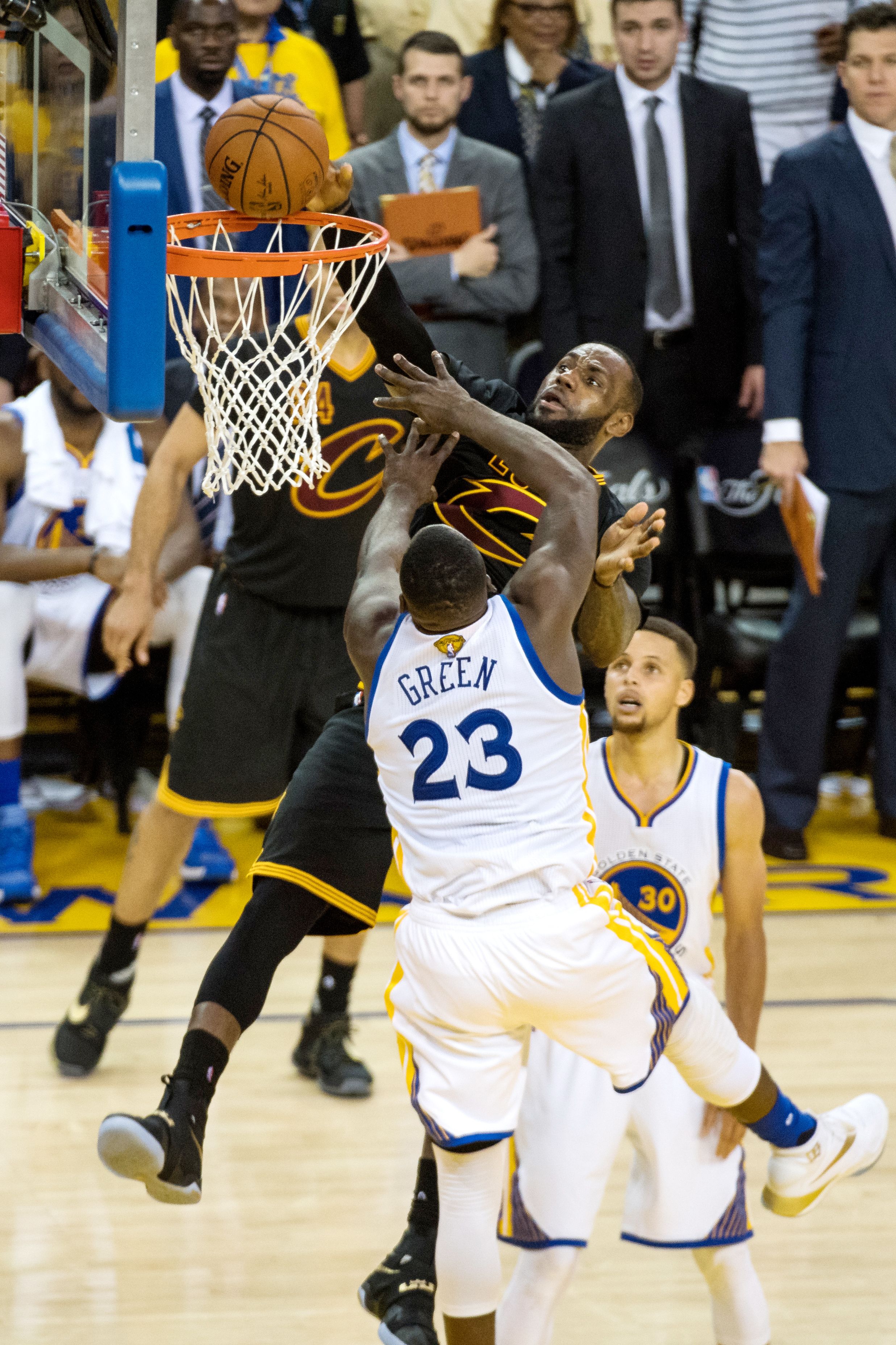 Closing moments - The NBA Finals: Tale of Two Cities - ESPN