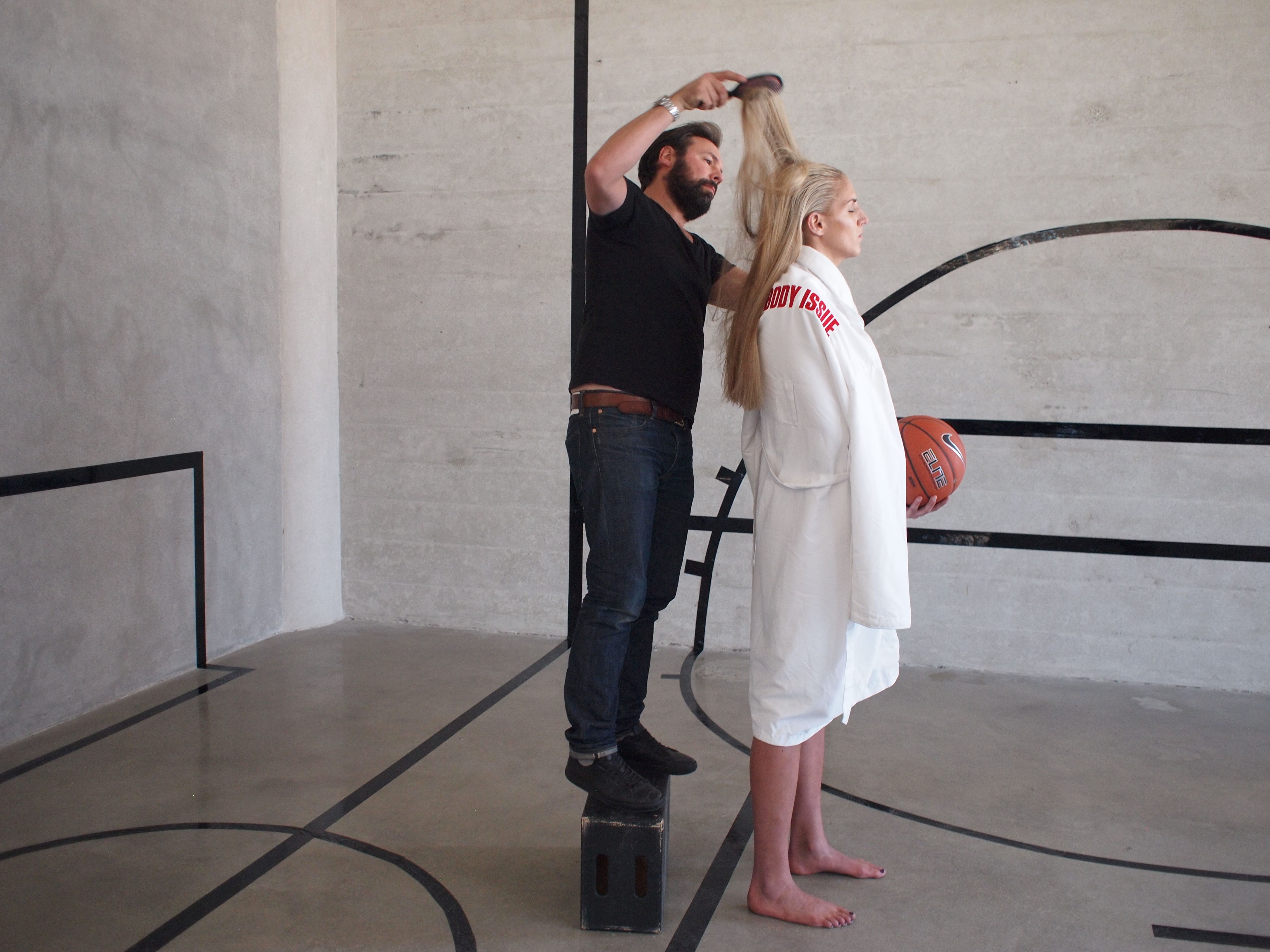 Team effort - Body Issue 2016: Elena Delle Donne Behind the Scenes - espnW