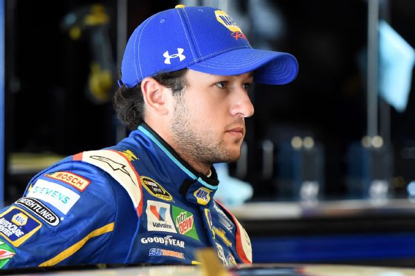 Chase Elliott edges Dale Earnhardt Jr. to win 2nd straight Daytona ...