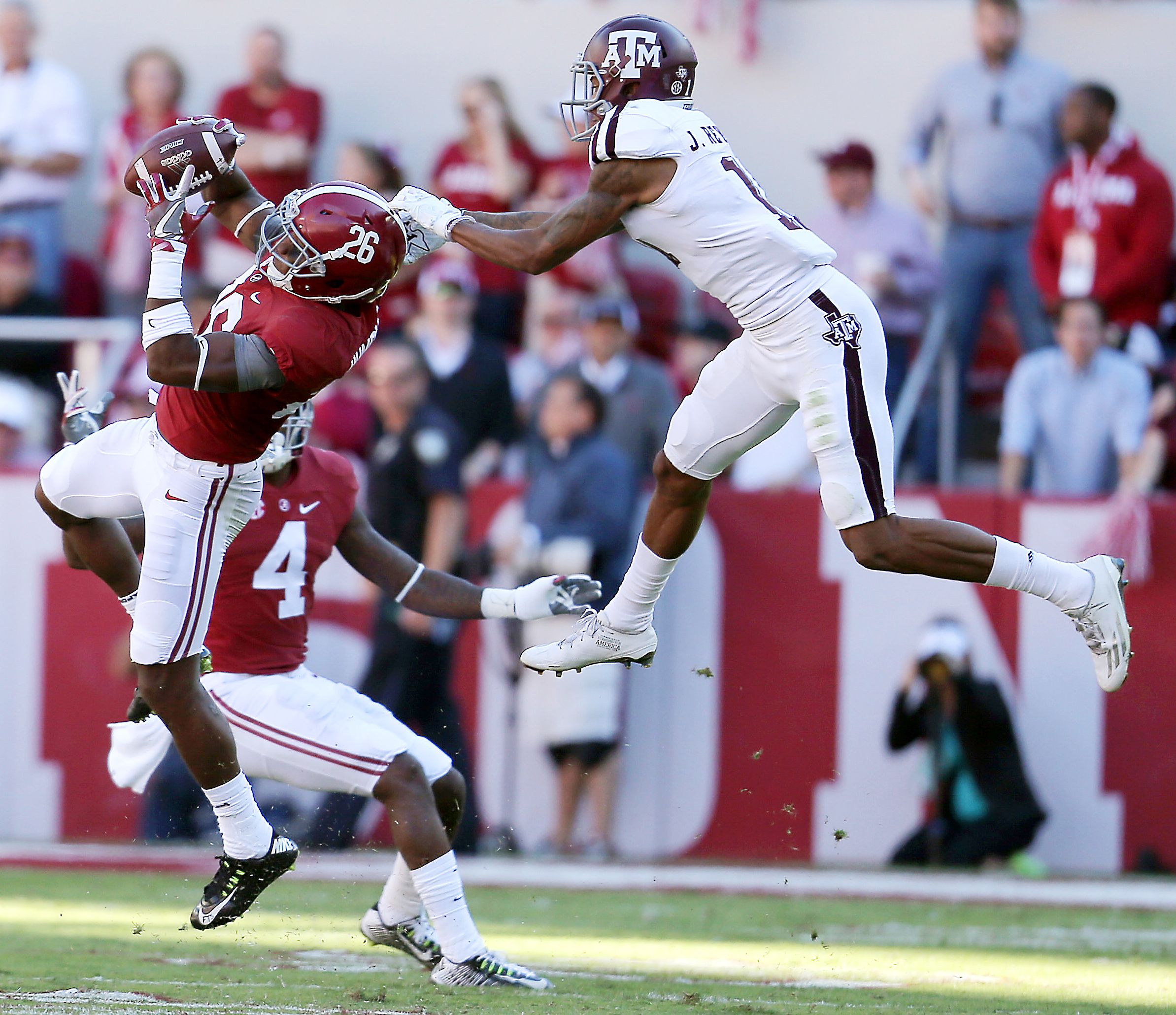 Humphrey takes another one - Photos: Texas A&M vs. Alabama - ESPN