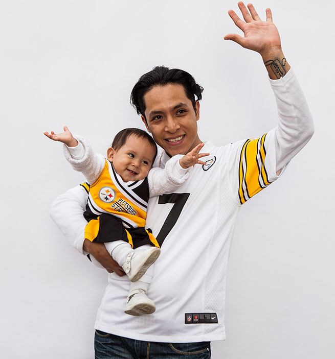 NFL fans go all out with their wardrobe in Mexico City