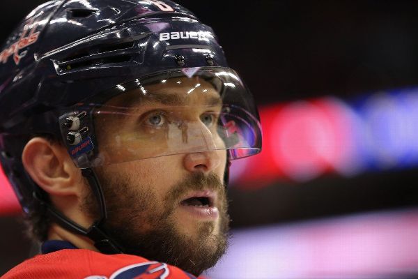 Alex Ovechkin scores twice, passes 1,000 points in win over Penguins ... Alex Ovechkin scores twice, passes 1,000 points in win over Penguins ...