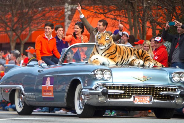 Clemson fans celebrate first national title since 1981 - ABC7 New York