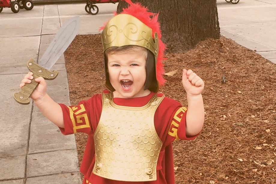 Three-year-old USC fan crying out for football season to begin - ABC7 ...