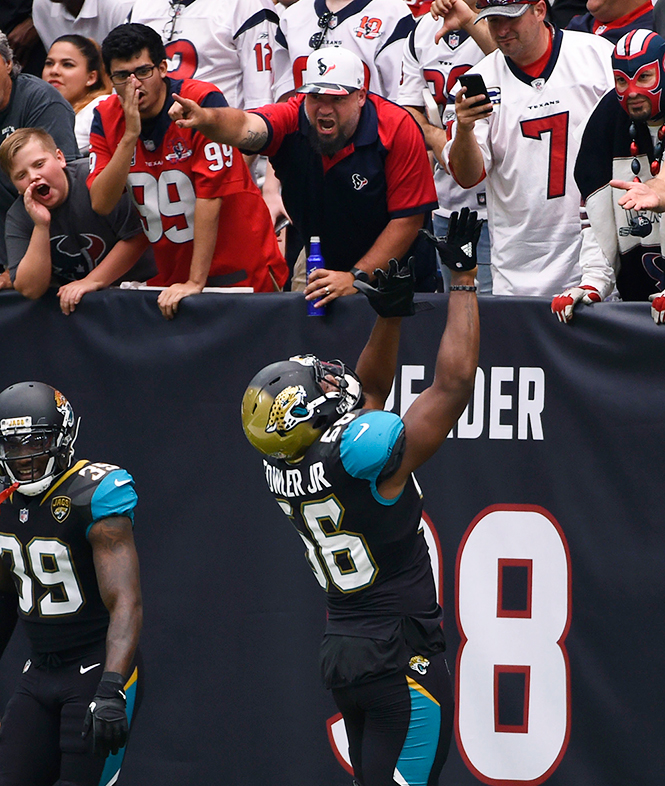 NFL Nation's Sights & Sounds - Football returns in Houston after ...