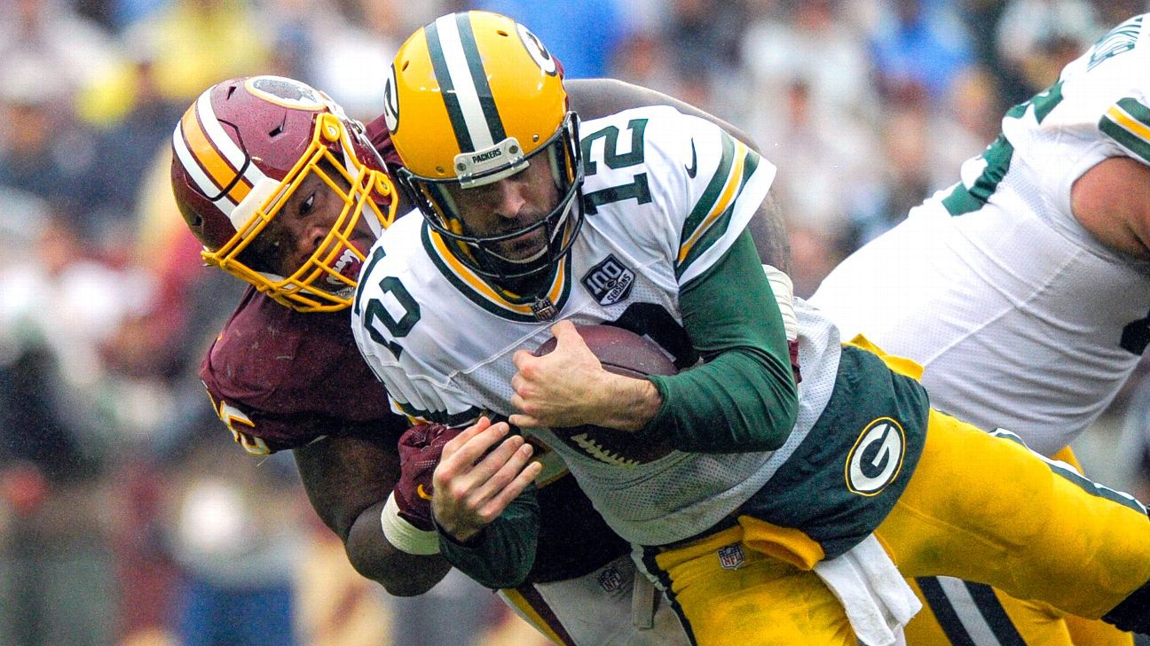 After setback, Aaron Rodgers hopes to avoid going back to bulky brace ...