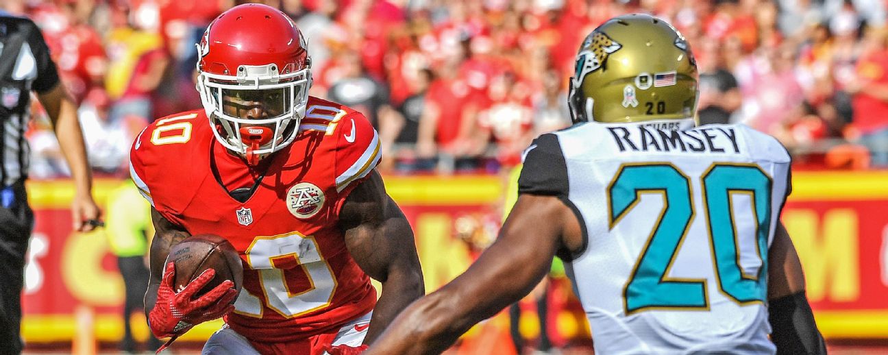 Wisconsin Lbfb Leon Jacobs Visits Texans Taking Care