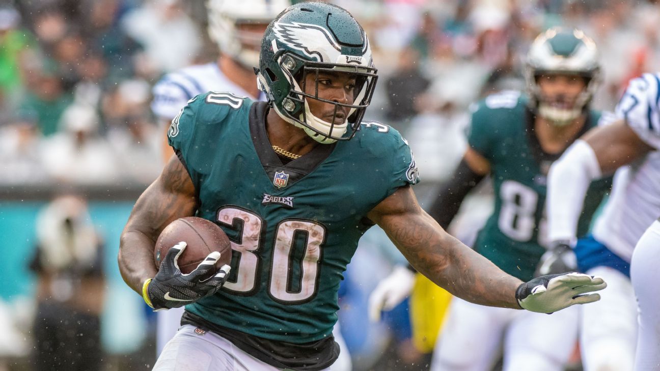 Eagles put RB Corey Clement on IR with shoulder injury - 6abc Philadelphia