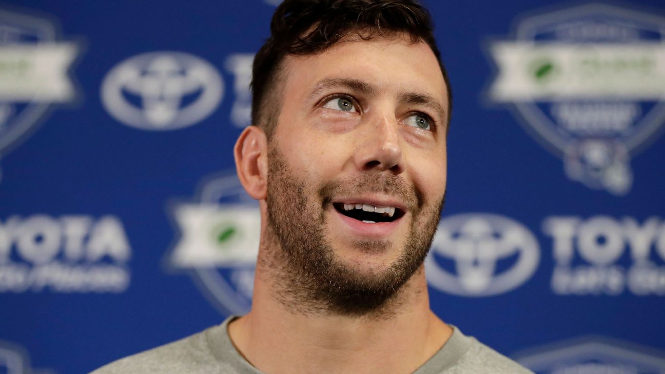 Source: Giants parting ways with Connor Barwin - ABC7 New York