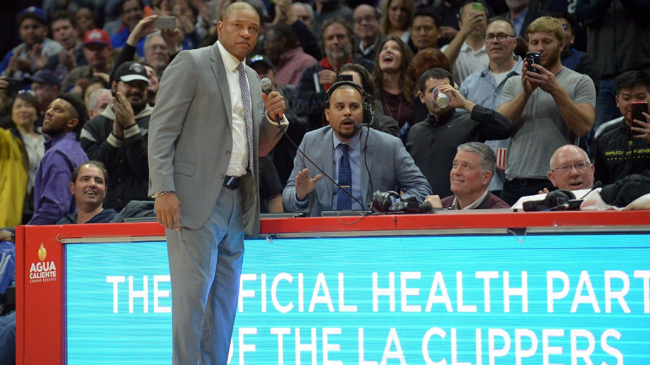 Clippers' Doc Rivers uses timeout to recognize Mavs' Dirk Nowitzki ...