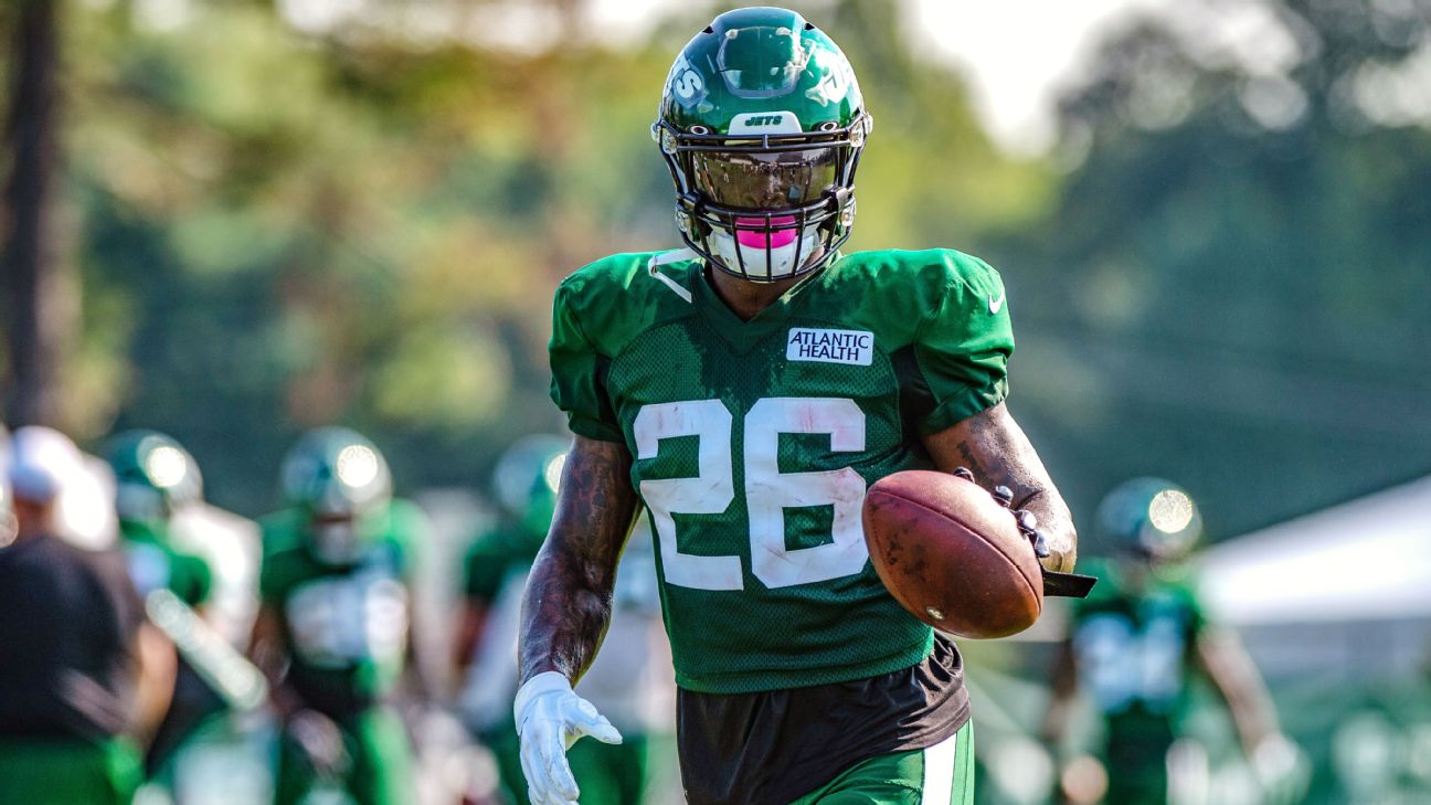 Jets' Bell: 'Need' teammates to hit me in practice - ABC7 New York
