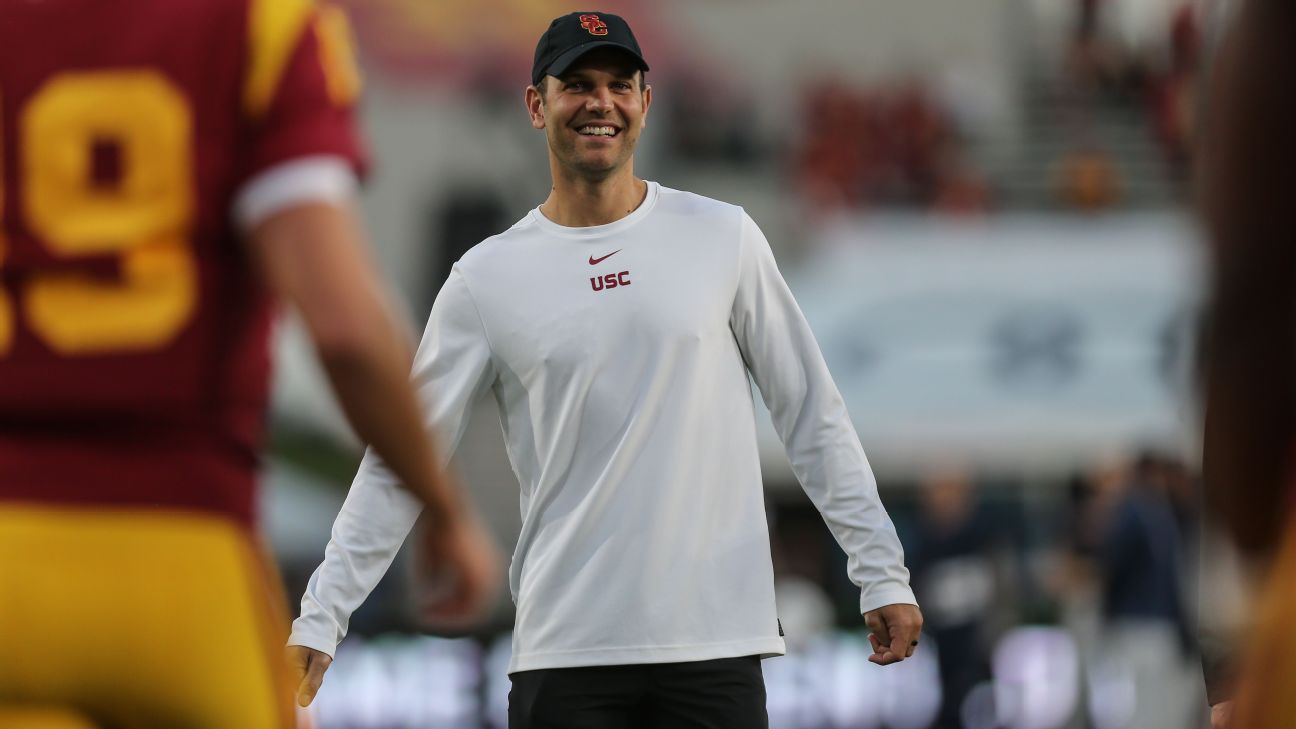 USC keeps offensive coordinator Graham Harrell with multiyear deal ...