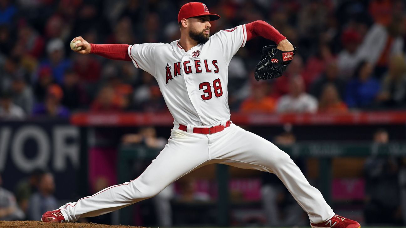 Angels RHP Justin Anderson to miss 4-6 weeks with oblique injury - ABC7 ...