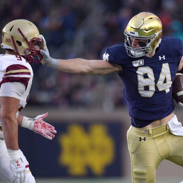 Bears select Notre Dame's Cole Kmet in NFL draft, giving team 10 tight ...
