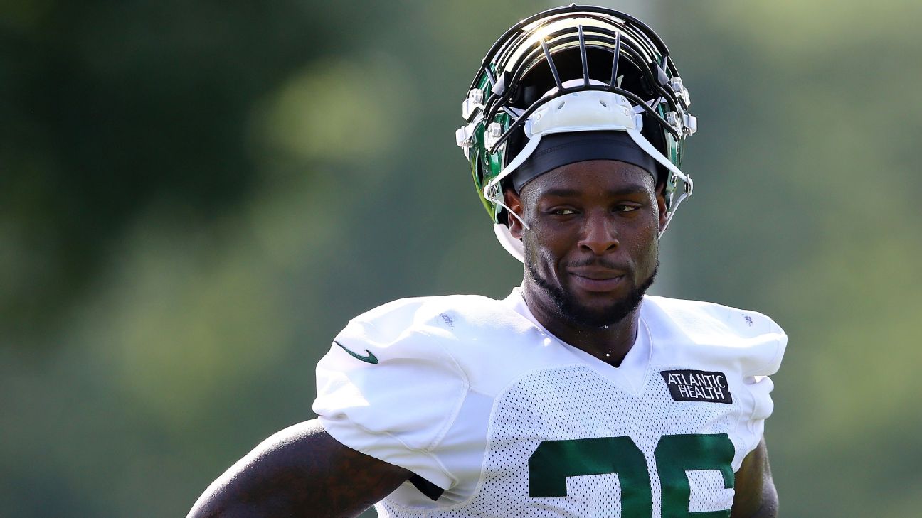 Jets place RB Le'Veon Bell on IR with hamstring injury, sign Kalen ...
