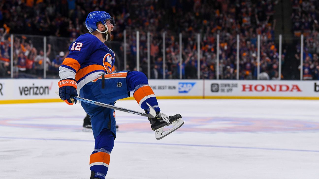Blackhawks land Josh Bailey, Corey Perry, who signs one-year deal ...