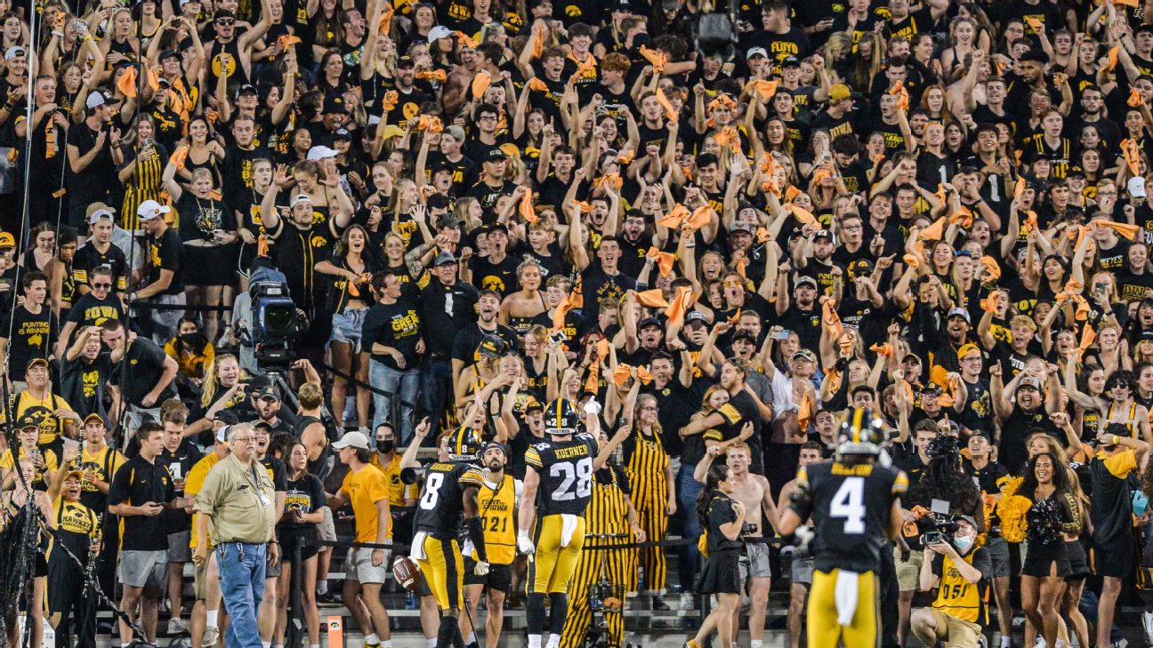 Iowa coach Kirk Ferentz defends fans booing Penn State players going ...
