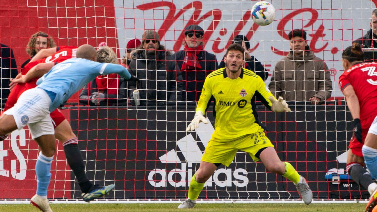 Alex Bono shines as Toronto FC defeats New York City FC - ABC7 New York