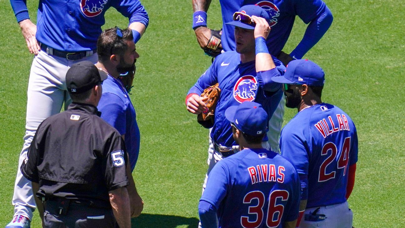 Chicago Cubs shortstop Nico Hoerner leaves game after colliding with ...