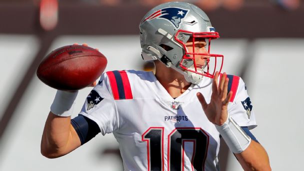 Patriots’ coaches, players are united behind starting QB Mac Jones ...