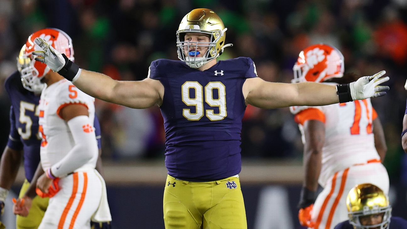 Notre Dame star lineman Rylie Mills out of CFP with knee injury - ABC7 ...