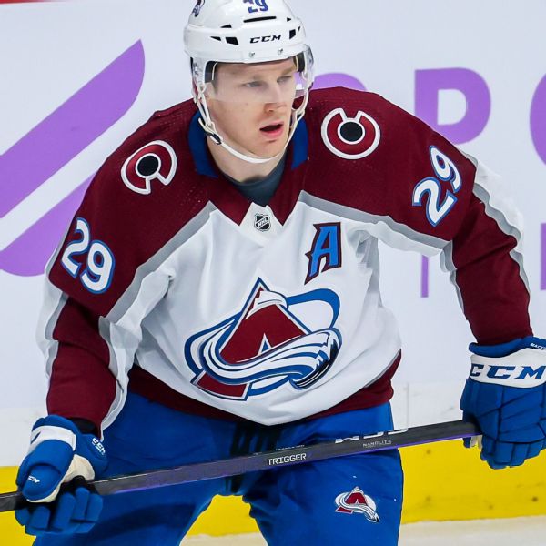 Avs star MacKinnon leaves with upper-body injury | The Game Nashville