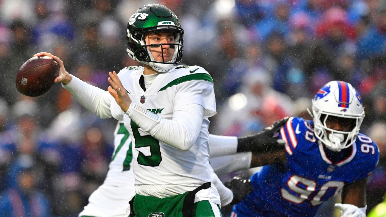 Sources: Dolphins, QB Mike White agree to 2-year, $16M deal - ABC7 New York