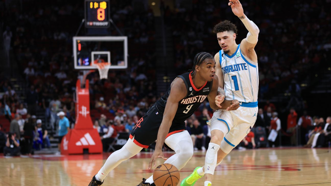 Hornets guard LaMelo Ball sprains left ankle against Rockets - ABC13 ...