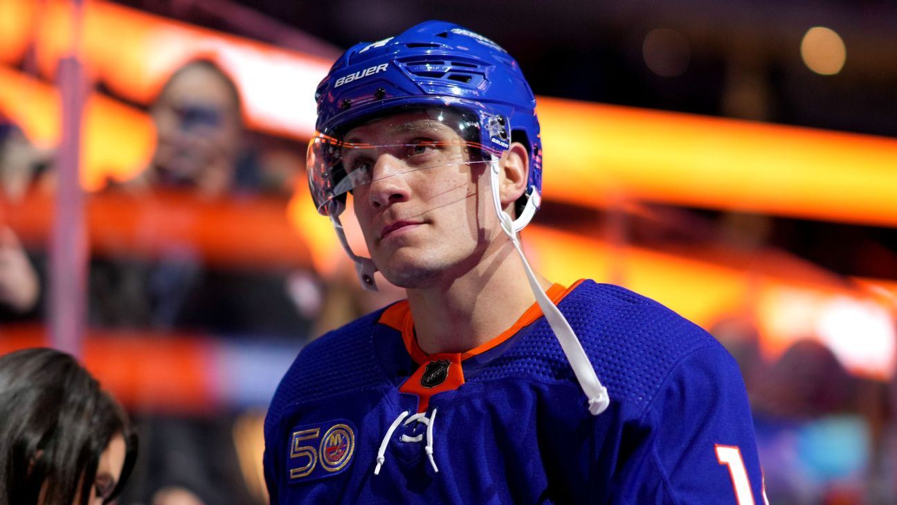 Islanders' Bo Horvat apologizes for 'better than Vancouver' jab - ABC7 ...
