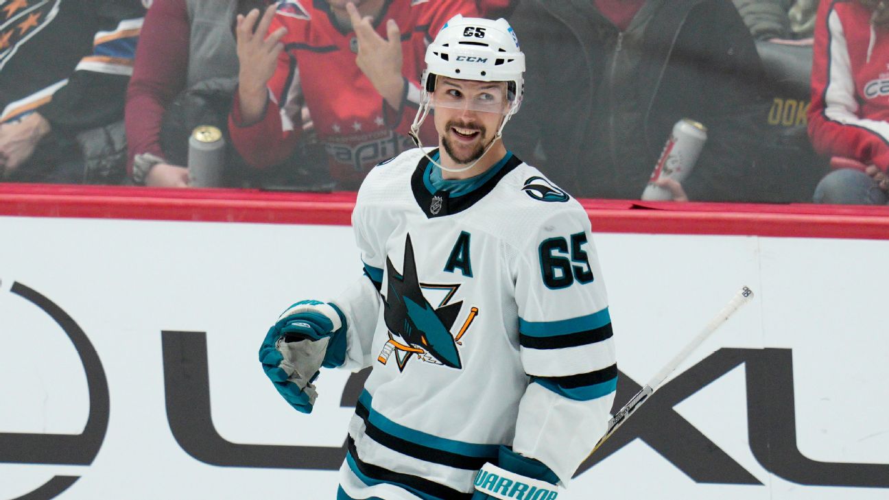 Sharks' Karlsson first defenseman to hit 100 points since 1992 - ABC7 San Francisco