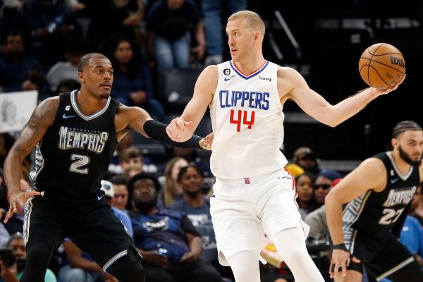 Mason Plumlee agrees to 1-year, $5M deal with LA Clippers - ABC7 Los ...