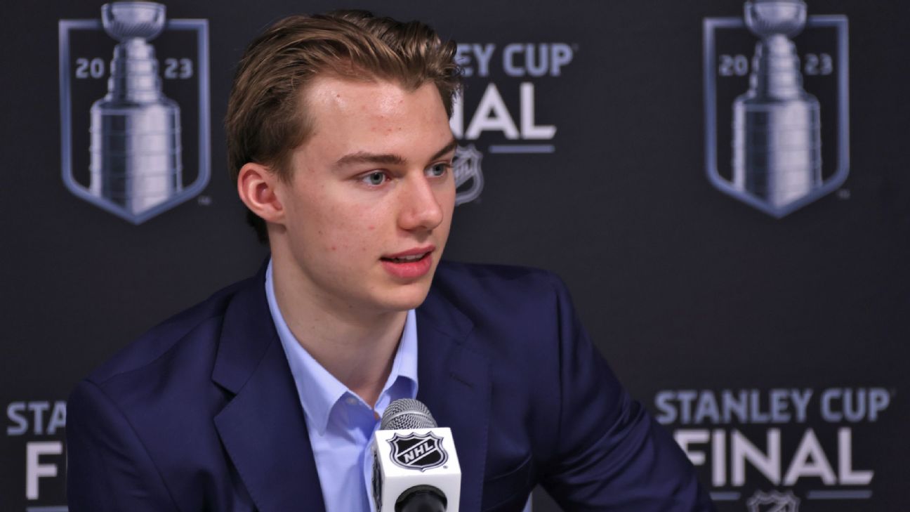 Amid hype, Connor Bedard views outside noise 'as a positive' - ABC7 Chicago