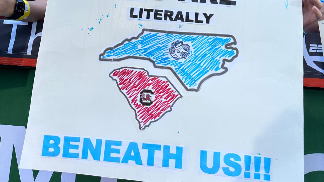 Best signs from 'College GameDay' at UNC-South Carolina - ABC11 Raleigh ...